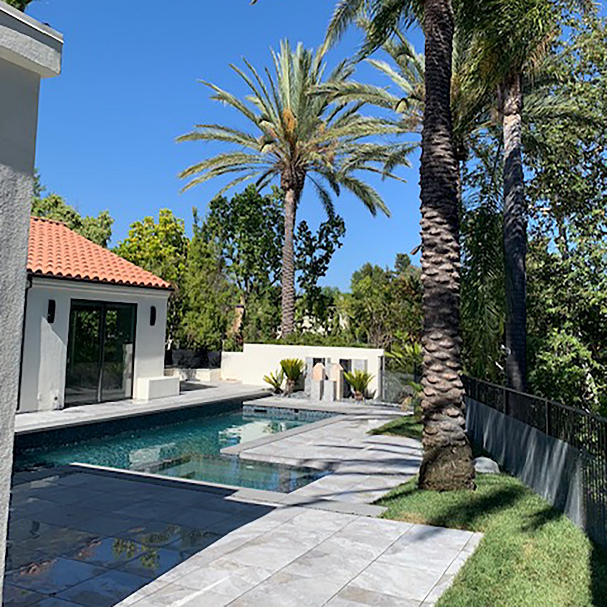 SkyDeck USA – Rooftop Patios. Simply done.